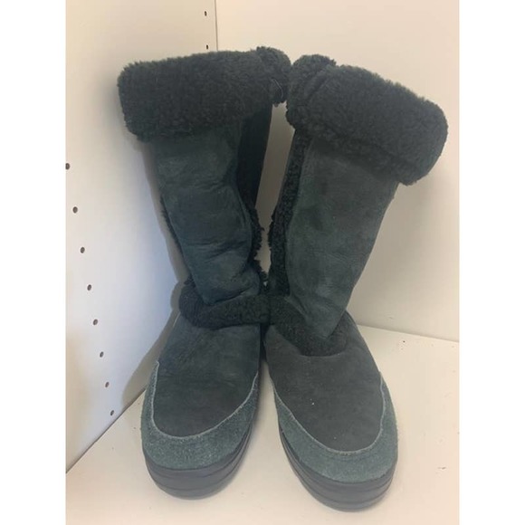 UGG | Shoes | Ugg Sundance Short Ii Revival Waterresistant Boots Womens ...